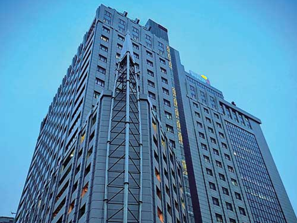 HNB Head Office Colombo – Contact Info & Services Overview