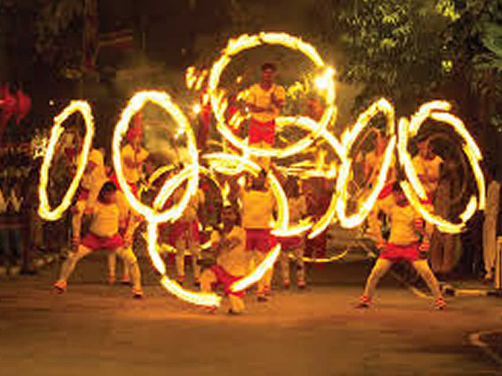Gangaramaya Navam Maha Perahera – Colombo’s Prestigious Full-Moon ...